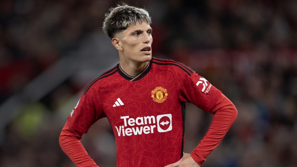 The history of Alejandro Garnacho’s new Man Utd shirt number ...